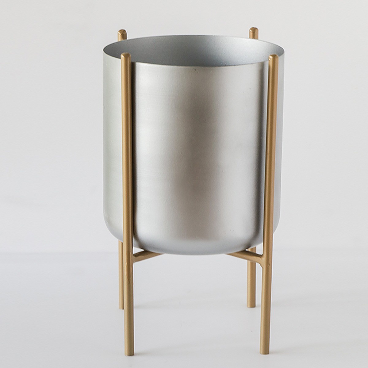 MACETERO PIE METAL PLATEADO&D NAREN - Loodus
