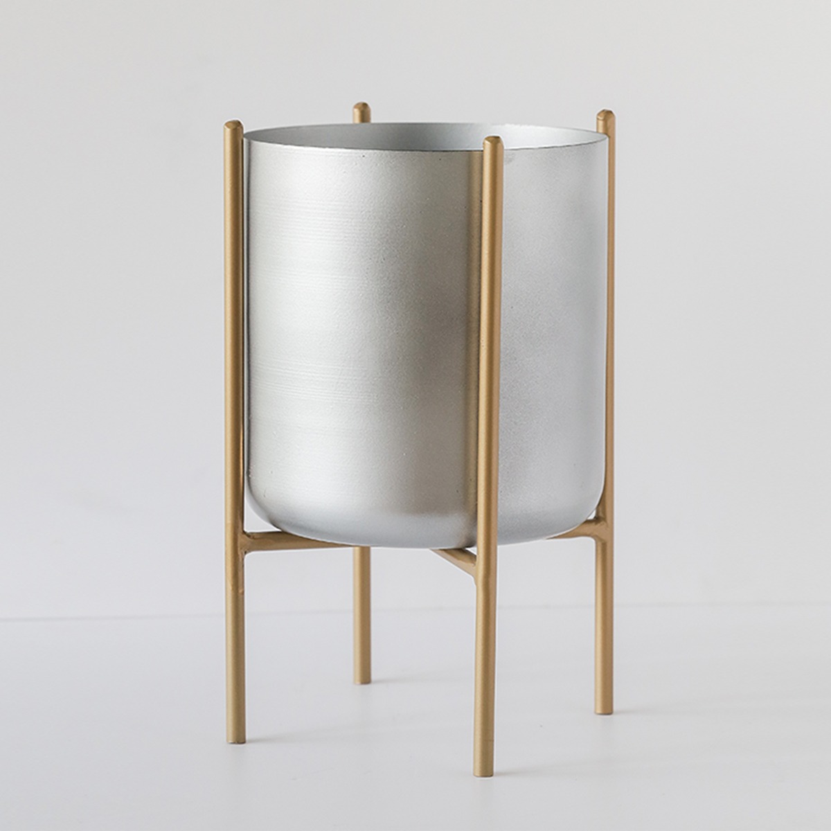 MACETERO PIE METAL PLATEADO&D NAREN - Loodus