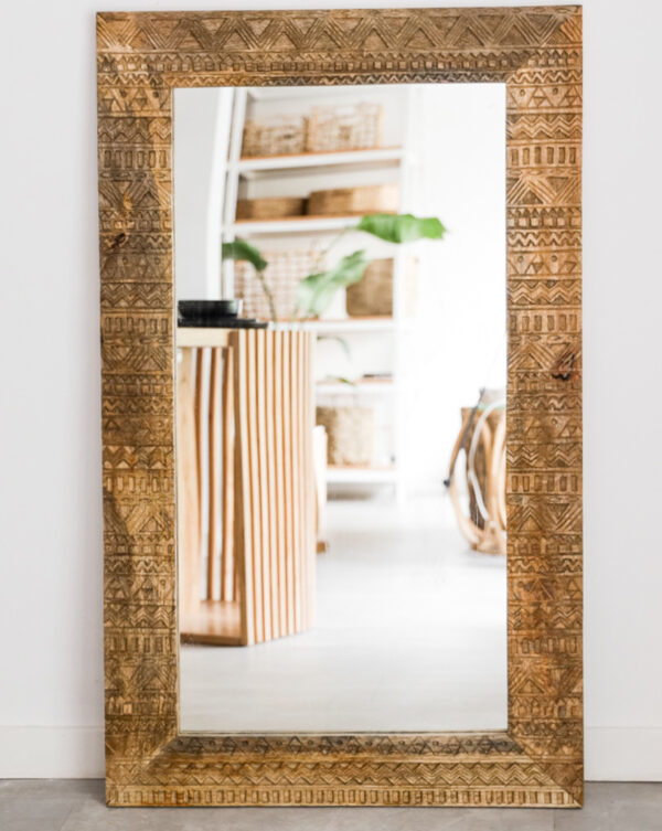 ESPEJO RECTANGULAR MADERA NATURAL TALLADO ARJAN - Loodus
